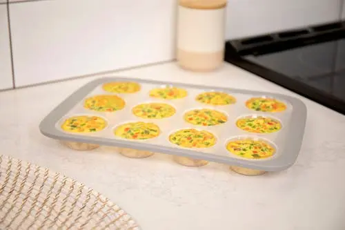 HENNING LEE Look And Cook Clear Silicone 12-cup Muffin Pan