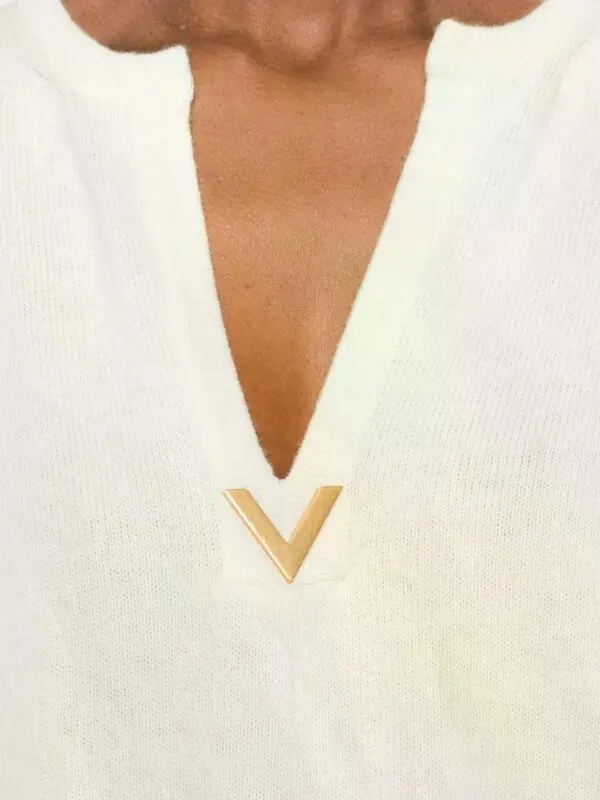 Valentino Garavani Logo-appliqué Knitted Blouse - Neutrals