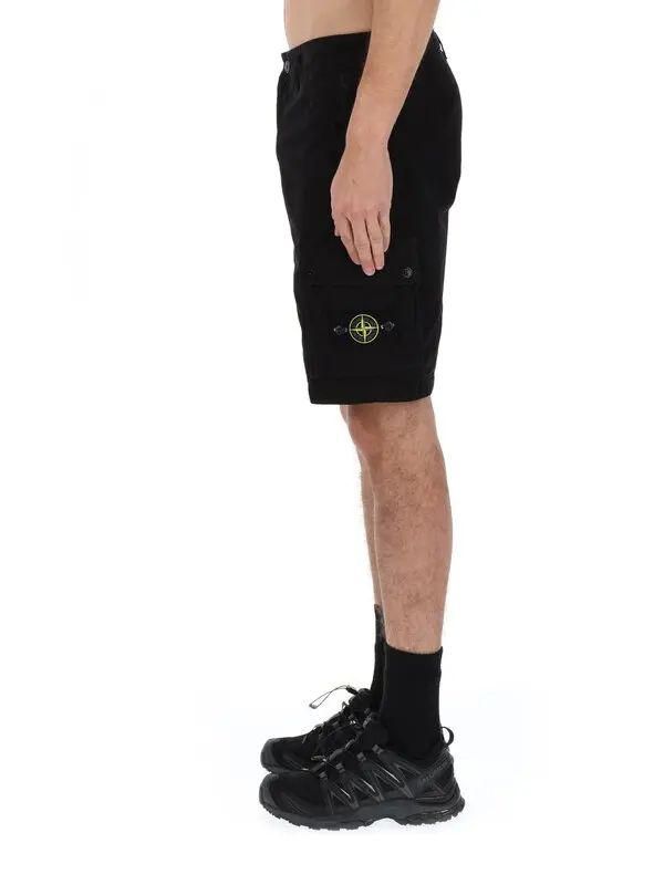 Stone Island Cargo Shorts With Logo Patch - Black