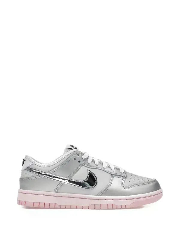 Nike Dunk Low Sneakers - Silver
