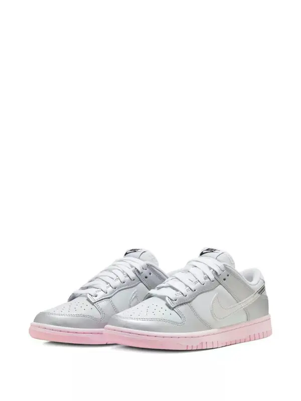 Nike Dunk Low Sneakers - Silver