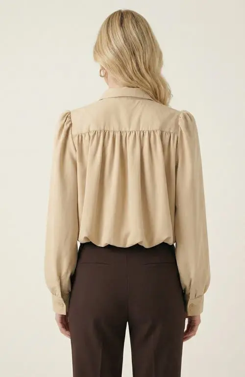 MODENAIRE Soft Cropped Point Collar Jacket