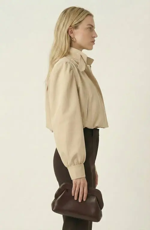 MODENAIRE Soft Cropped Point Collar Jacket