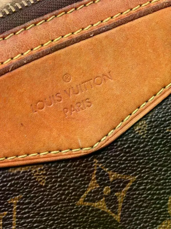 LOUIS VUITTON 2011-2015 Monogram Retiro Gm Satchel