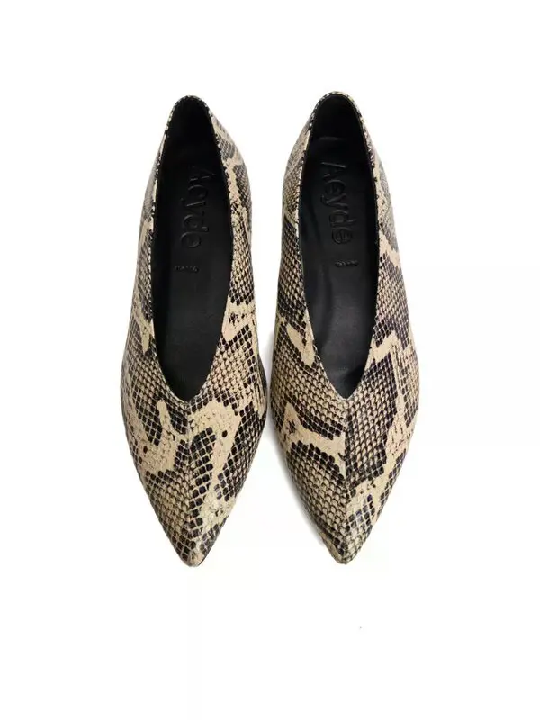 AeydĒ Printed Pointed Toe Flats