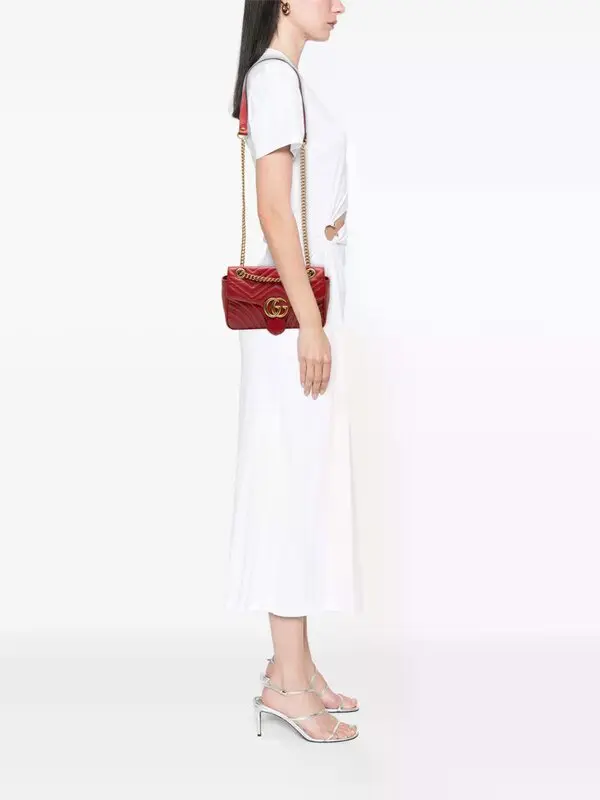 Gucci Medium Gg Marmont Matelassé Leather Shoulder Bag - Red