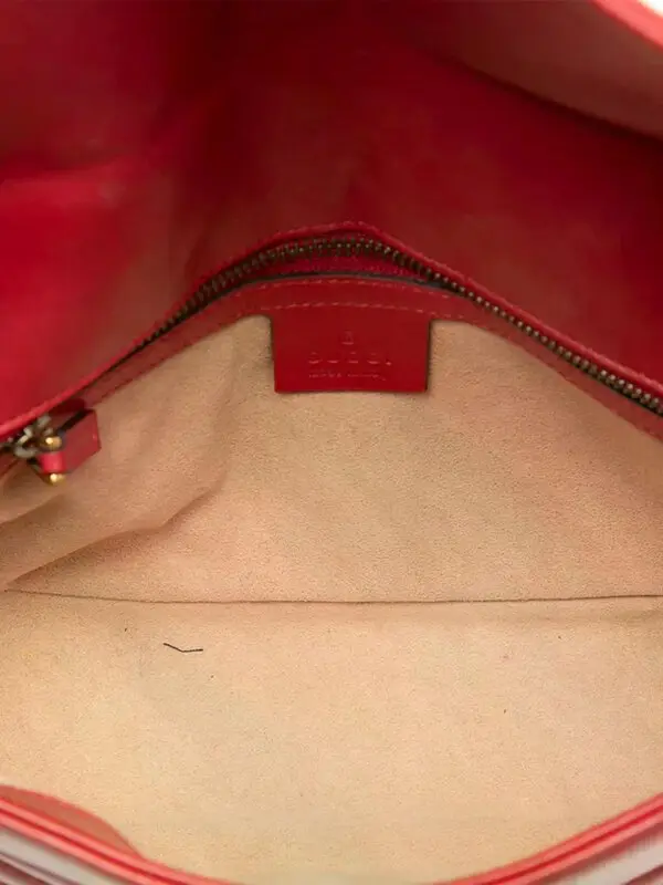 Gucci Medium Gg Marmont Matelassé Leather Shoulder Bag - Red