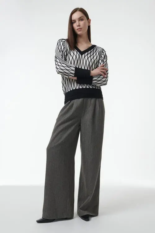 LEEM Argyle Mesh Textured Knitted Sweater