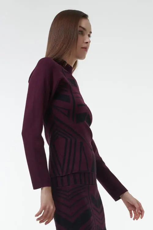 LEEM Geometric Jacquard Fitted Knit Top