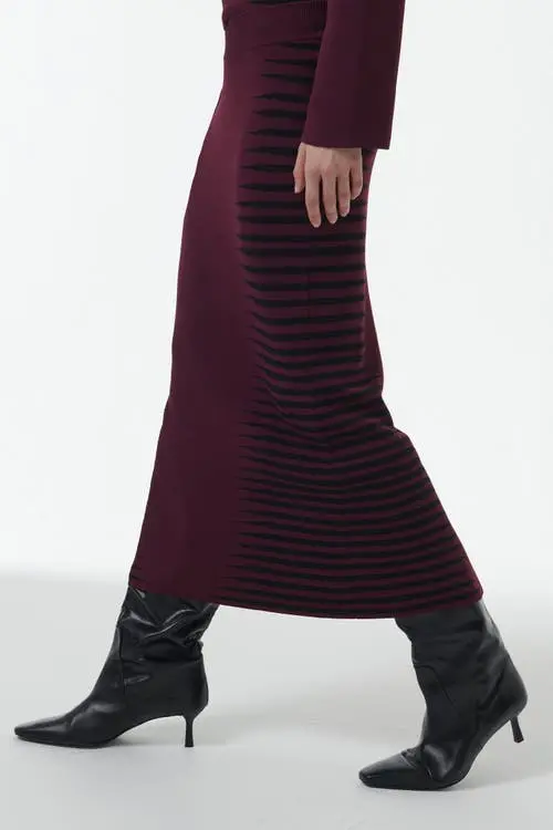 LEEM Jacquard Pencil Skirt