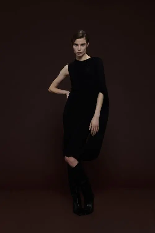 LEEM Asymmetric Shoulder Knit Dress