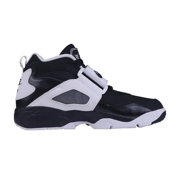 Nike Air Diamond Turf Sneakers