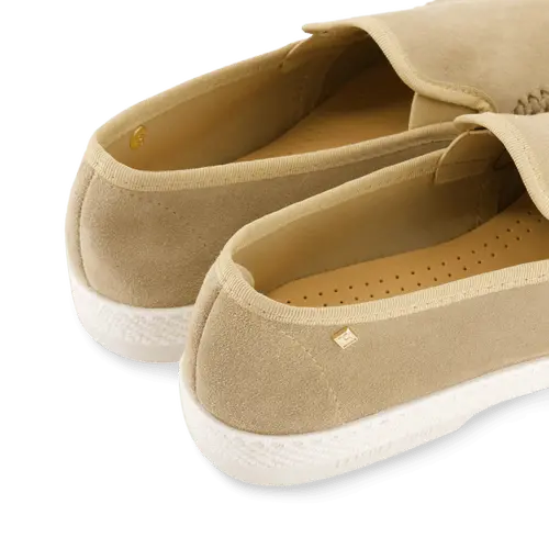 Rivieras Split Toe Moccasins - Light