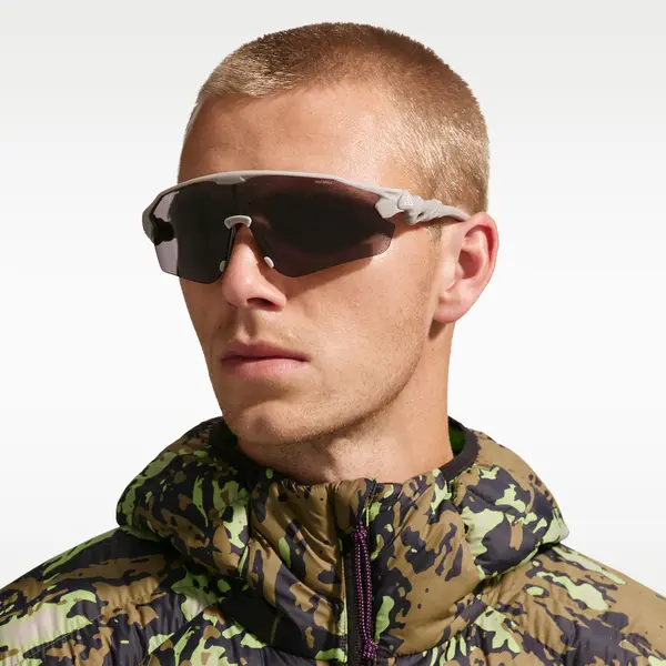 Nike Vista Peak Sunglasses - Grey