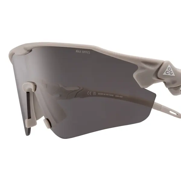 Nike Vista Peak Sunglasses - Grey