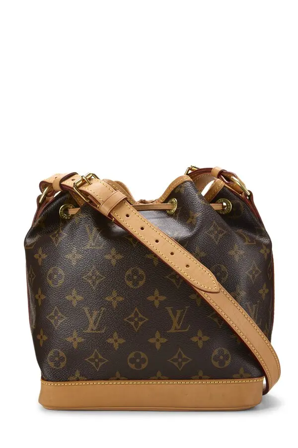 LOUIS VUITTON Monogram Noé Bucket Bag