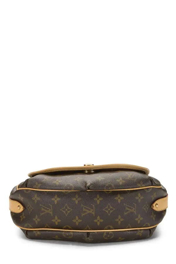 LOUIS VUITTON Monogram Tulum