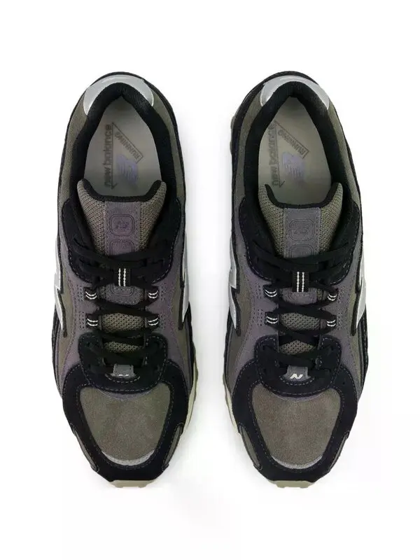 NEW BALANCE 204l Suede Sneakers - Black