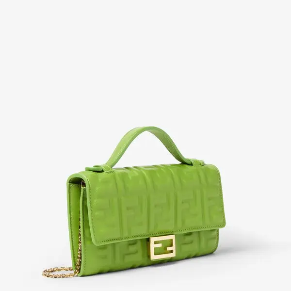 Fendi Baguette Continental With Chain