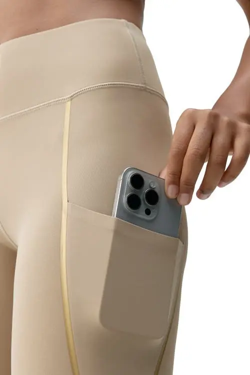 BORN LIVING YOGA 7/8 High Rise Leggings