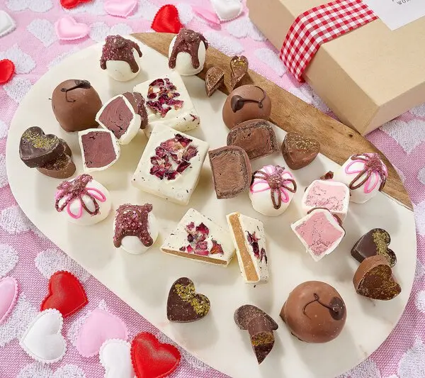 REE BY THE PIONEER WOMAN 23pc Valentine Chocolates - One-color