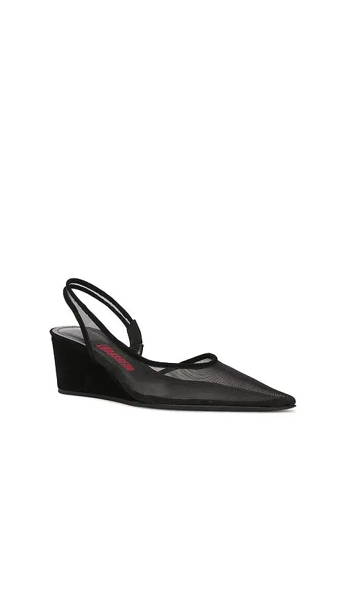 LUCASHEVA Ilaria Pump