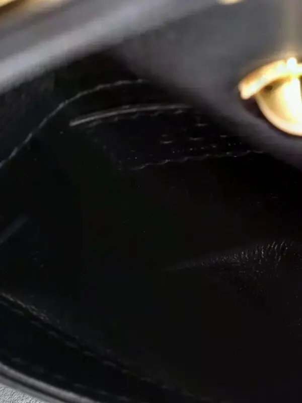 Gucci Blondie Card Case Wallet With Strap - Black