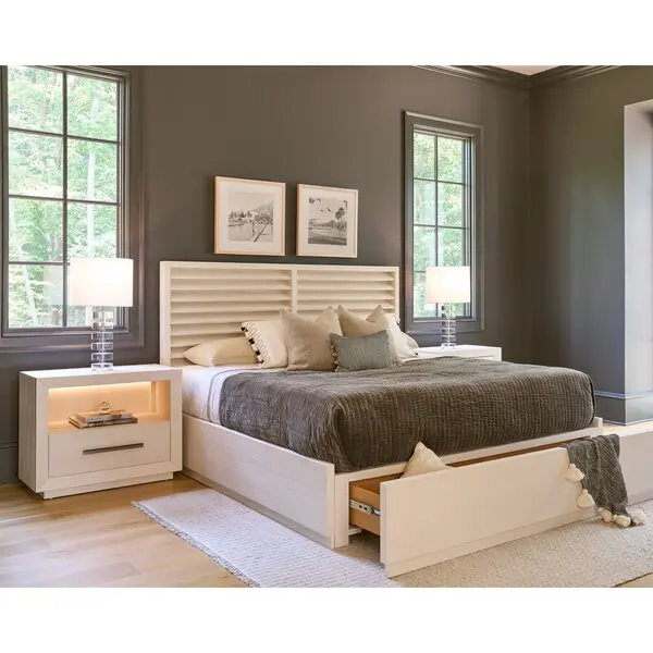 UNIVERSAL Shoreline Panel Bed, Queen