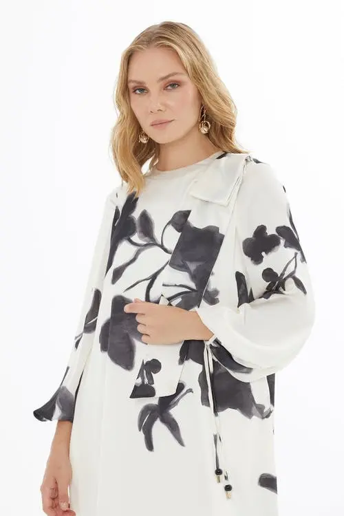GIZIA Ruffled Dress With Button Closure