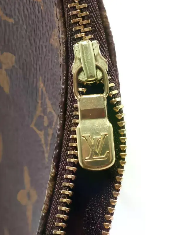 LOUIS VUITTON 2000 Monogram Pochette