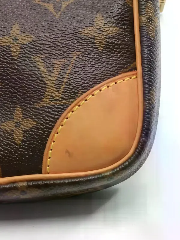 LOUIS VUITTON 2003 Danube Monogram Shoulder Bag
