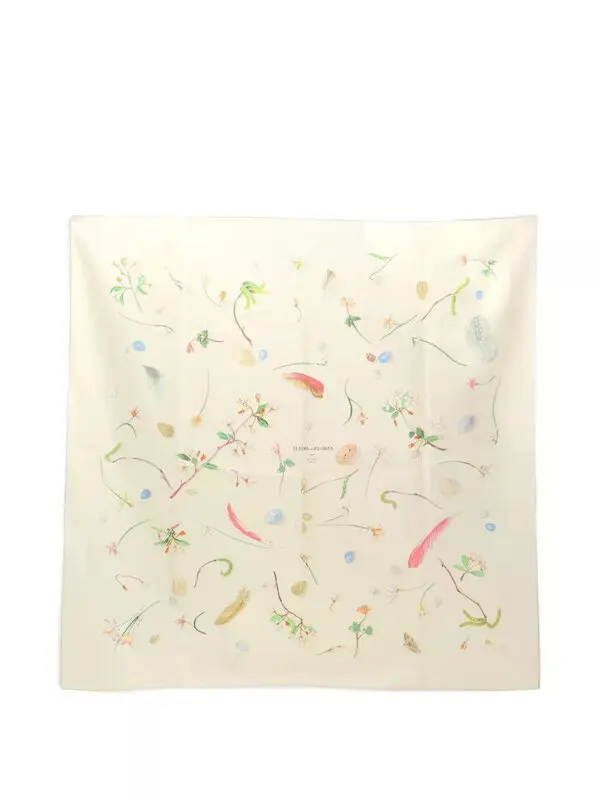 Hermès 2010s 90 Fleurs Et Plumes Silk Scarf - Neutrals