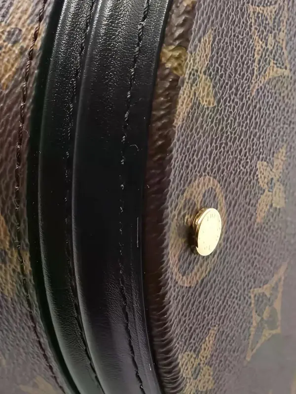 LOUIS VUITTON Kanoe Monogram-pattern Bucket Bag