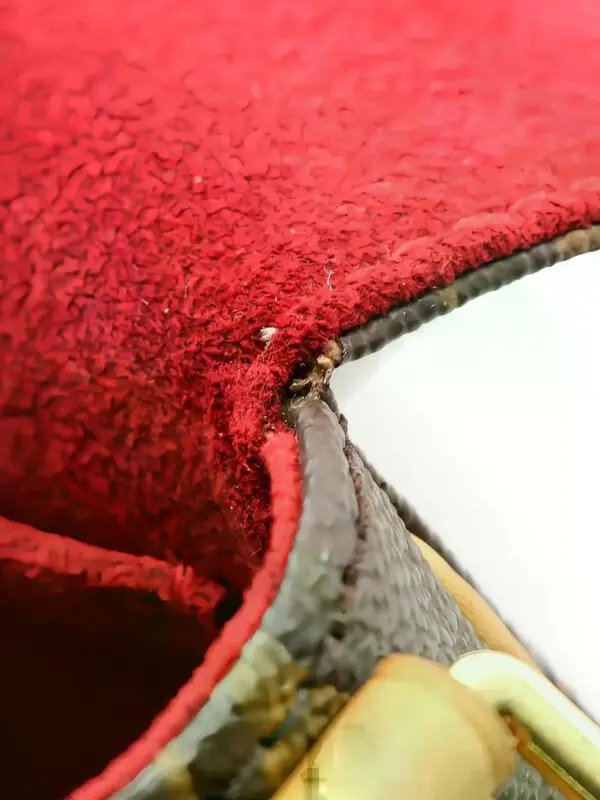 LOUIS VUITTON 2004 Tambourine Crossbody Bag