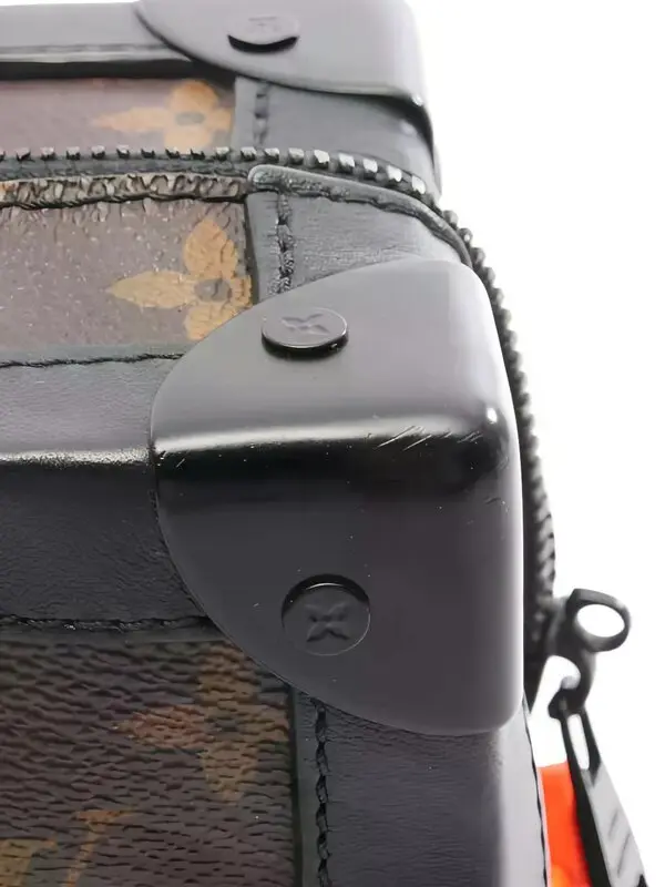 LOUIS VUITTON Monogram Pattern Shoulder Bag - Brown
