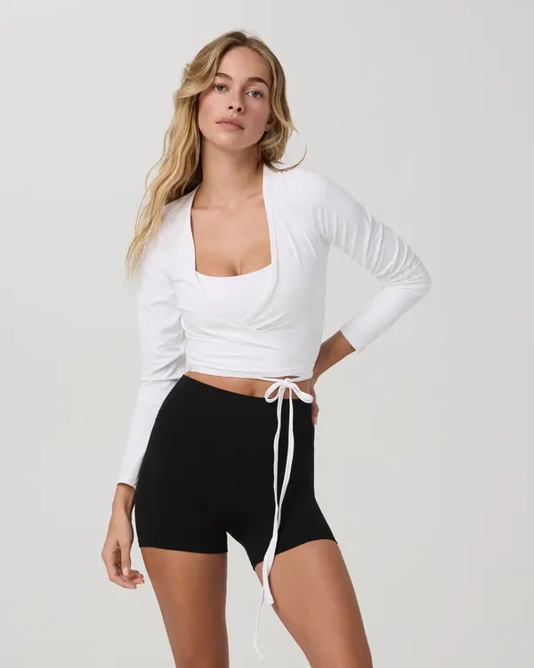 Vuori Alltheform™ Wrap Top - White
