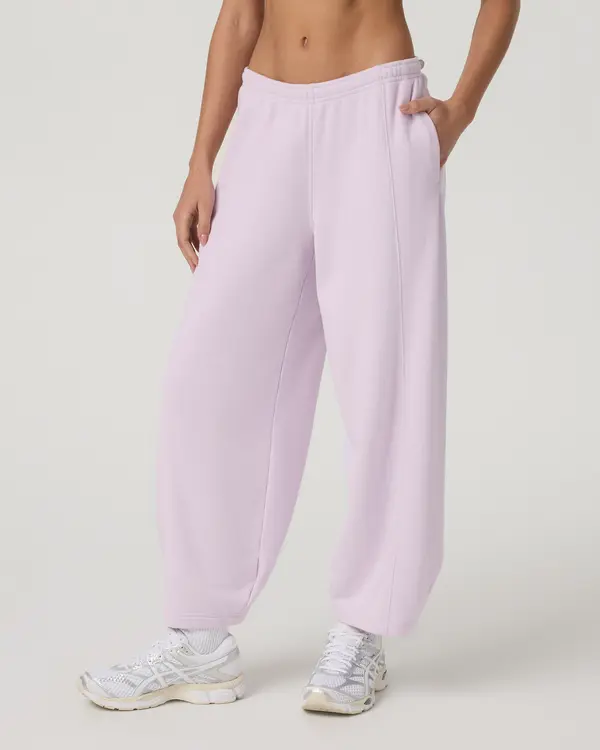 Vuori Sedona Barrel Crop Sweatpant - Lilac Breeze