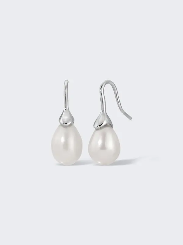 HEAVEN MAYHEM Odette Pearl Drop Earrings - Silver