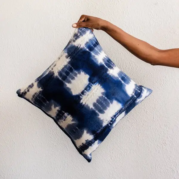 KANJU INTERIORS Adire Tie-dye Wool Throw Pillowwith Insert - Blue Indigo