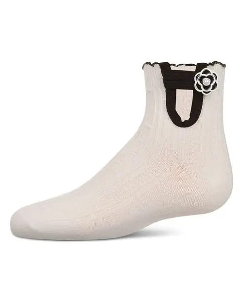MEMOI Floral Button Ankle Socks - White