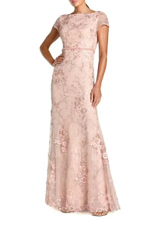 Mac Duggal Floral Appliqué Boat Neck Cap Sleeve Gown - Blush