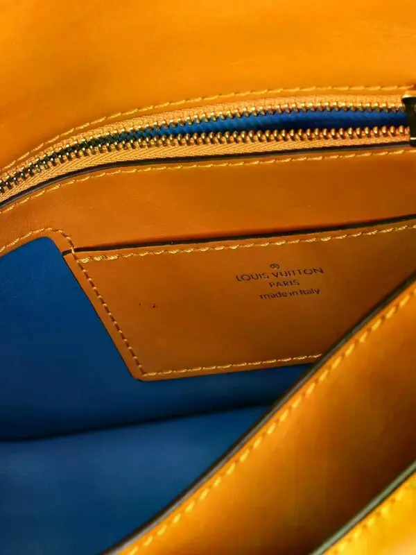 LOUIS VUITTON Pont 9 Leather Crossbody Bag - Orange