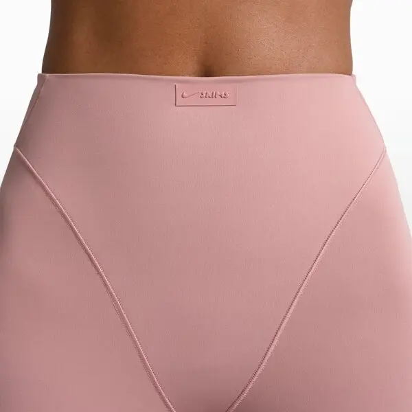 SKIMS 17" V Line Crop Legging | Deep Neutral | | Nike Matte - Himalayan