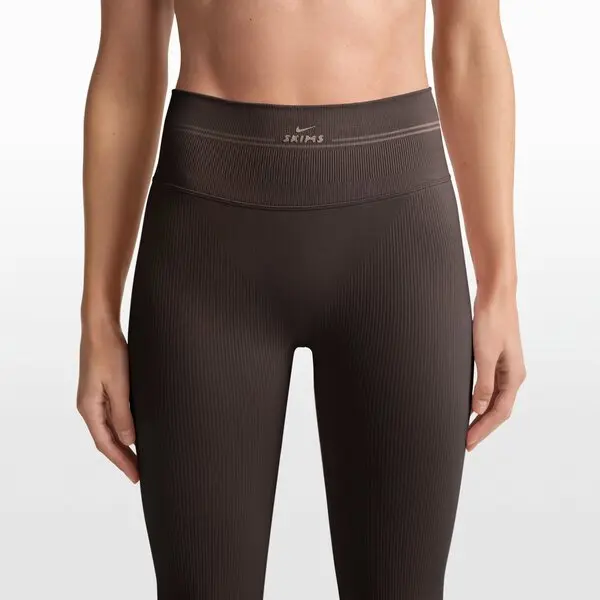 SKIMS 34" Straight Legging Phoenix | Deep Neutral | | Nike Ribbed Seamless