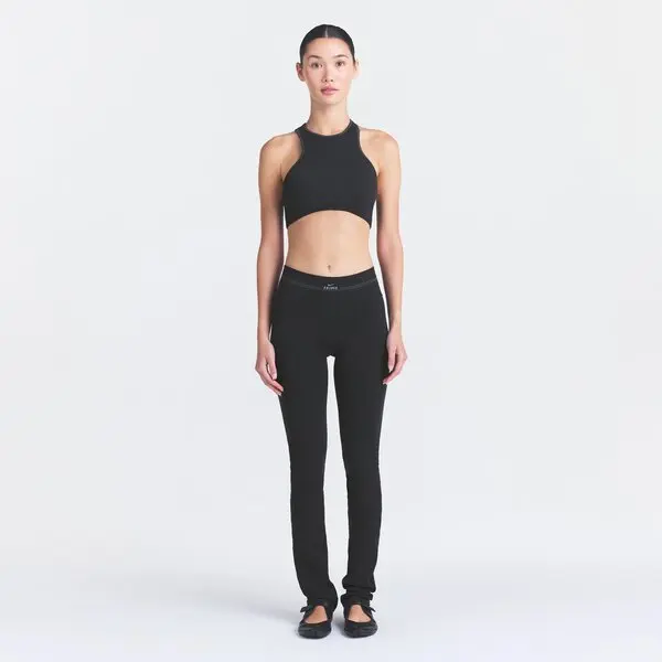 SKIMS Racer Front Bra | Black | | Nike Ribbed Seamless - Obsidian