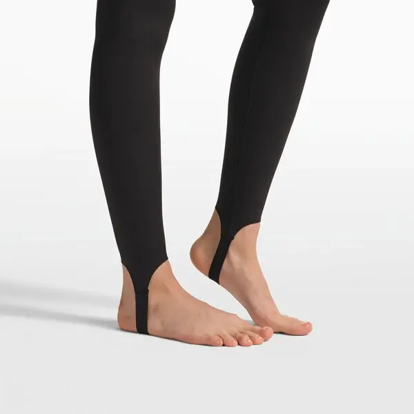 SKIMS V Line Stirrup Legging | Deep Neutral | | Nike Matte - Obsidian