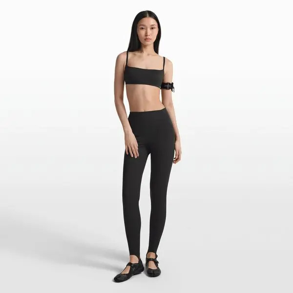 SKIMS Micro Bra | Deep Neutral | | Nike Matte - Obsidian