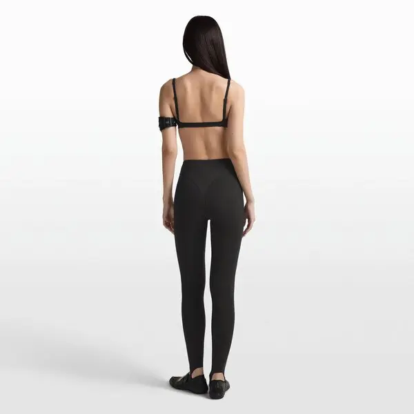 SKIMS Micro Bra | Deep Neutral | | Nike Matte - Obsidian