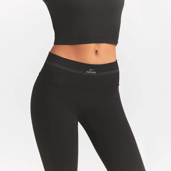 SKIMS 26" Legging | Black | | Nike Ribbed Seamless