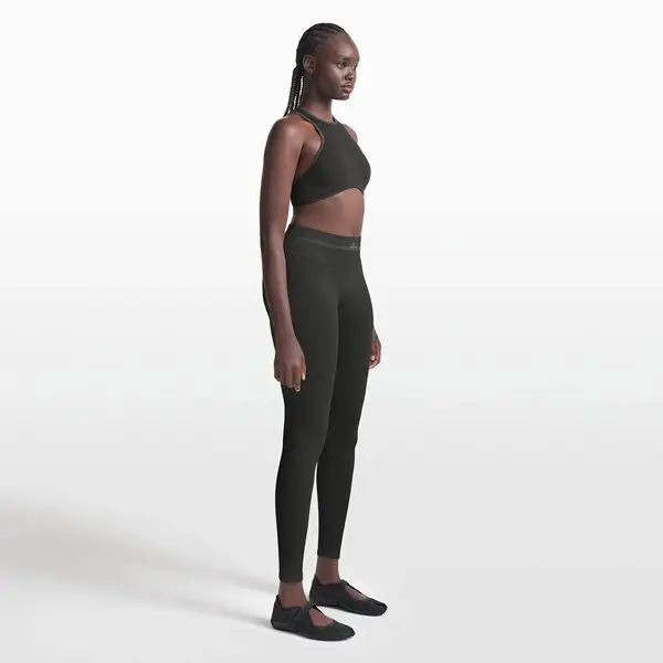 SKIMS Nike Ribbed Seamless 26 Inch Legging Obsidian - Obsidian/armor